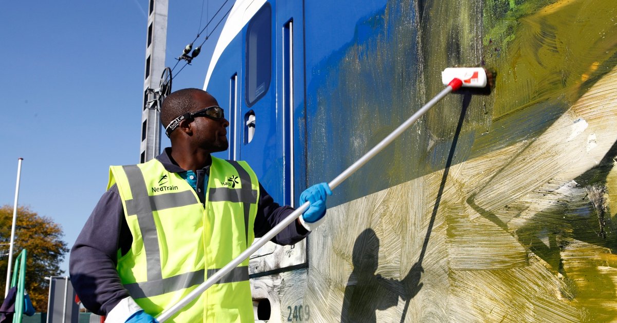 Cleaning | Train maintenance | About NS | NS