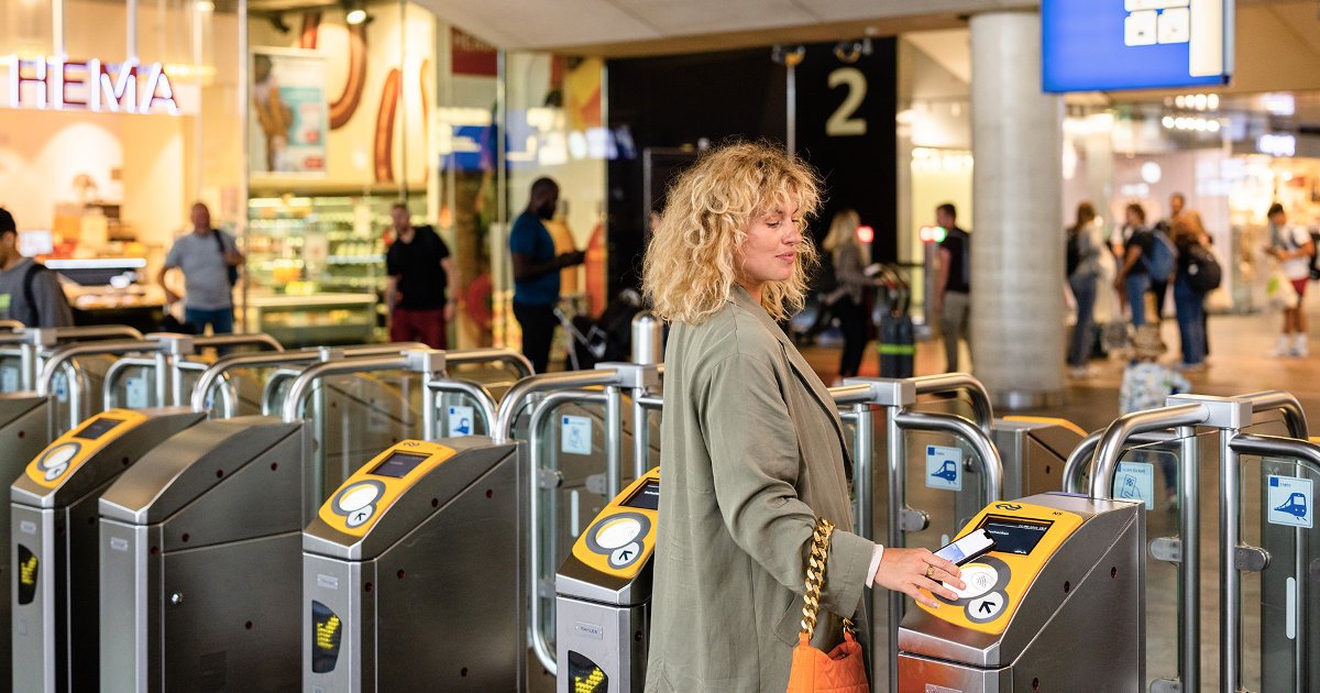 Check in with your debit card, credit card or smartphone | NS