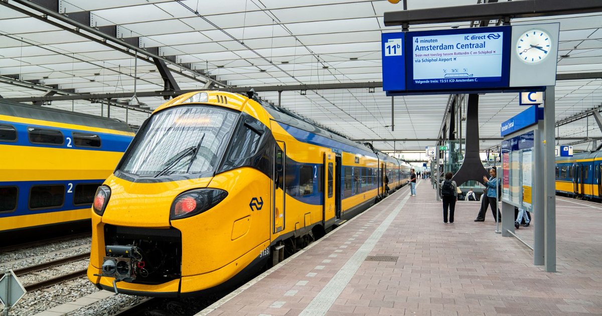In de trein | Reizen met een auditieve beperking | NS